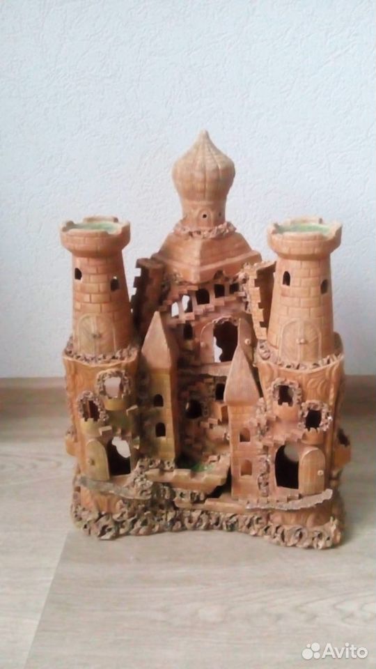 Замок для аквариума