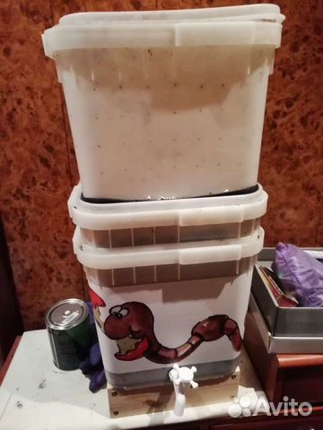 Вермикомпостер с червями